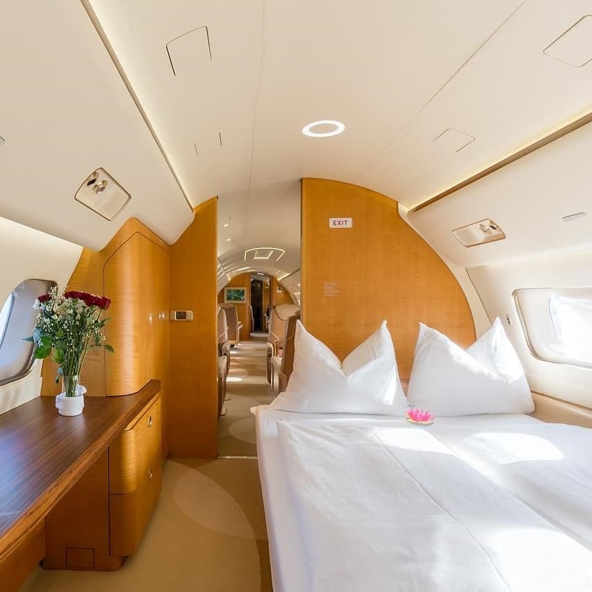 Private Jet vs First Class: What are the Differences?